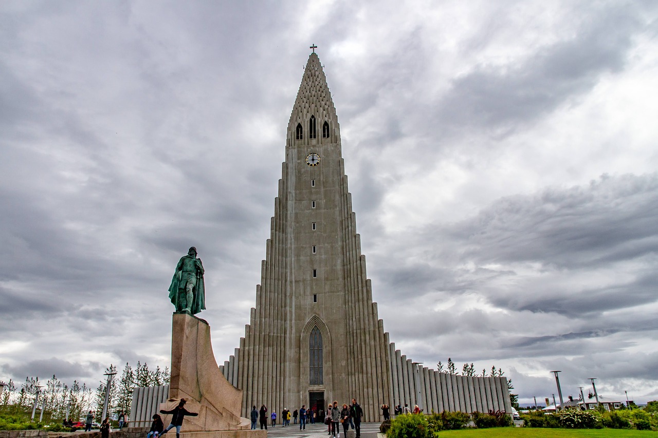 Top best things to do in Reykjavik: Book your travel tour with us!